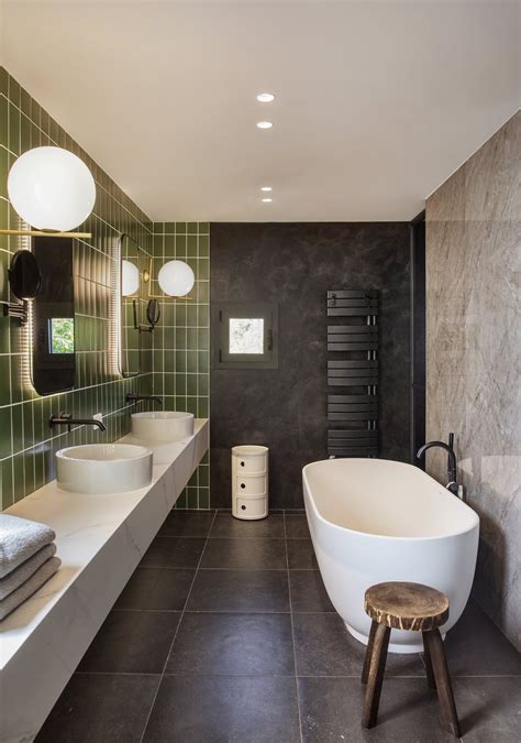 13 baños con estilo que van a marcar tendencia en 2023
