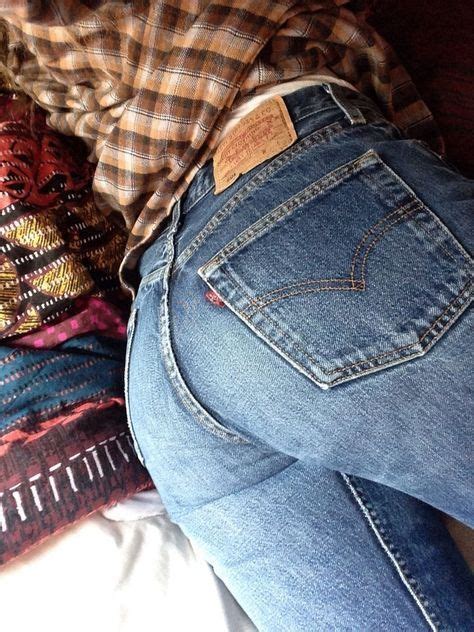 Follow Me For More Amazing Butts 😍