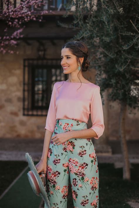Look de invitada conjunto pantalón Invitada Perfecta