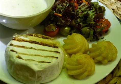 Grillowany Camembert Z Sosem Czosnkowym Doradcasmaku Pl