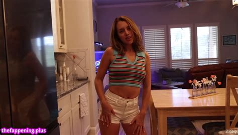 Lila Love Lilaloveb Lilaxolove Oliviaxreign Nude Onlyfans Photo