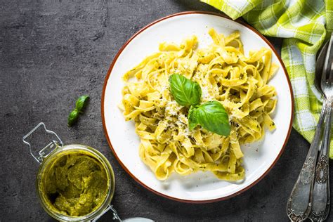 Pesto Soslu Makarna Tarifi Sosyola