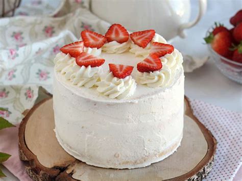 Layer cake aux fraises et crème mascarpone Recette Ptitchef
