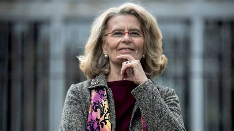 Elena Ferrante è una metropoli che ha anticipato e anticipa i