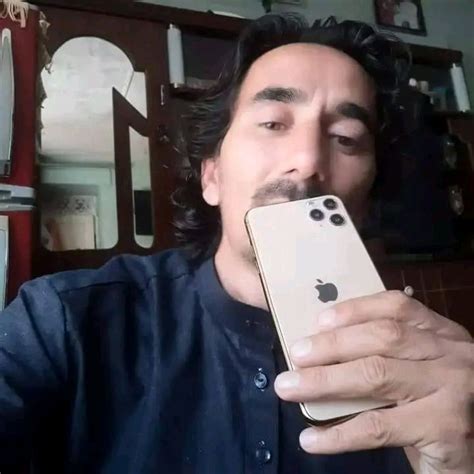 omid jan medium
