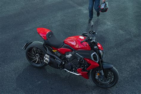 Ducati Launches New 2023 Diavel V4 With 168 Hp 0 To 100 Km H In Less