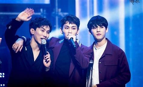 Btob Yook Sungjae Minhyuk Im Hyunsik Lee Changsub Born To Beat