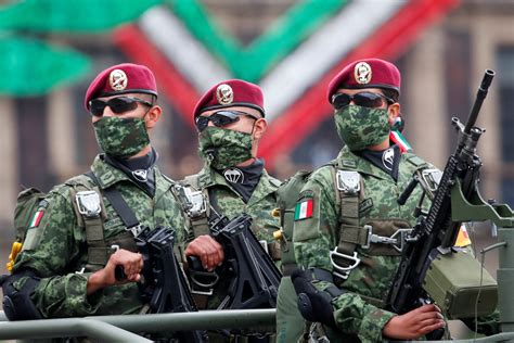Todo el poder a los militares La polémica relación entre López