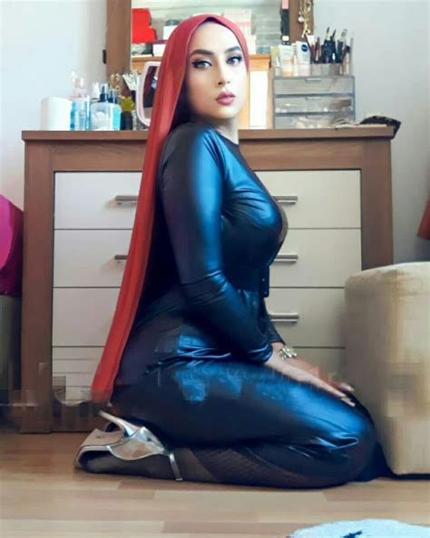 Pin By Anis Soulltan On Enregistrements Rapides Muslim Women Fashion Curvy Girl Outfits