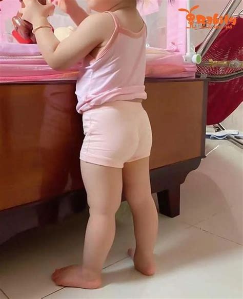 Bé gái mấy tuổi nên mặc quần lót Cách chọn quần lót an toàn cho bé