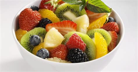 Bunter Obstsalat Rezept EAT SMARTER