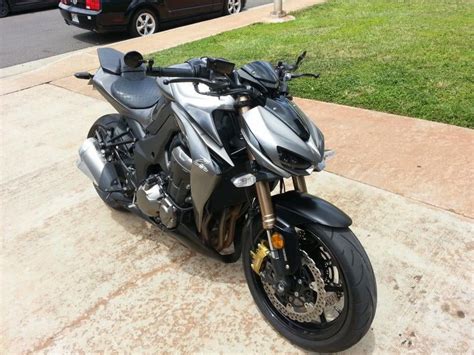 Kawasaki Z Abs Naked Motorcycle Review Photos Specifications