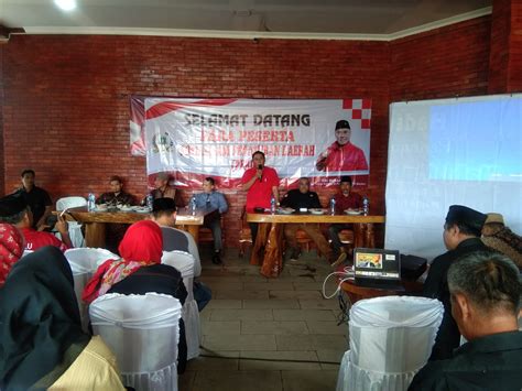Politisi PDI Perjuangan Eri Suhaeri Gelar Sosialisasi Wawasan