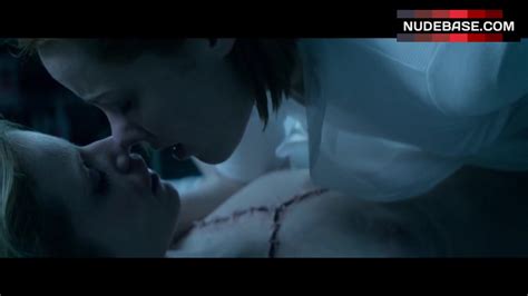 Jena Malone Nude On Operation Table The Neon Demon 1 50 NudeBase