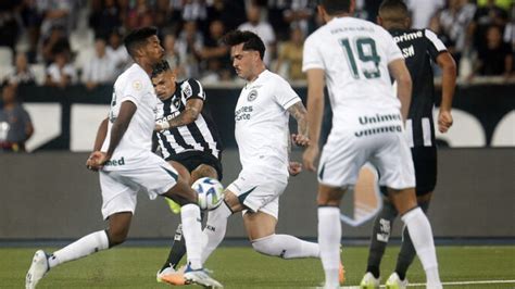 VÍDEO Melhores momentos de Botafogo 1 x 1 Goiás pelo Brasileiro