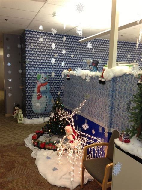Office Cubicle Christmas Decorating Themes For Competition