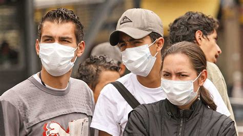 Volverá a ser obligatorio en Colombia uso de tapabocas en espacios