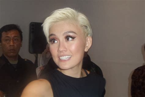 15 Model Rambut Bondol Wanita Yang Bisa Dicoba Tahun Ini