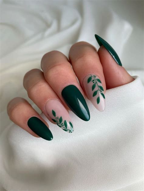 Gorgeous Acrylic Nail Ideas You Should Try Green Nails Gel Nails