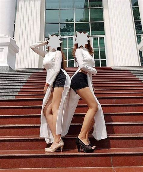 Áo dài trong suốt ướt đẫm biến tấu phản cảm bị dân tình phản đối