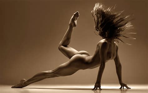 Sexy Naked Woman Dancing 53 Photos