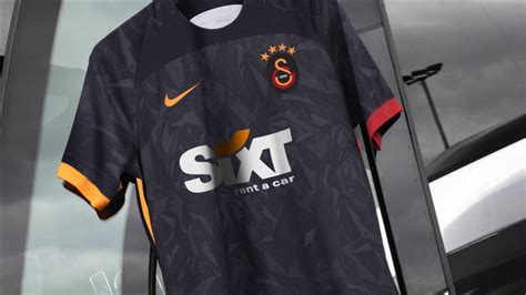 Galatasaray ın yeni sezon formaları tanıtıldı Timeturk