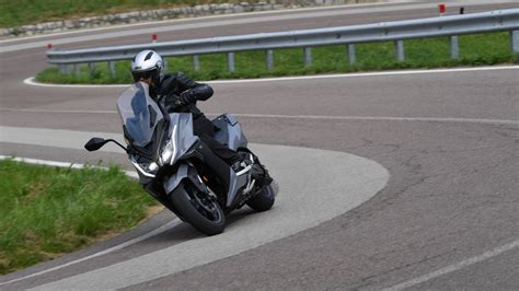 Kymco Ak Prova Scheda Tecnica Prezzo