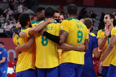 Sem Douglas Souza Seleção masculina de vôlei é convocada para Sul