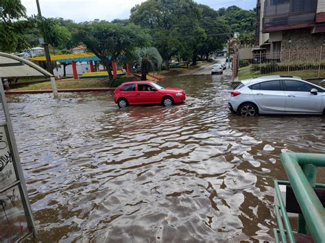 Pela 3ª vez no ano forte chuva causa alagamentos e estragos em Guaíba