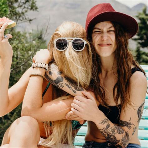 Quieres hacerte un lindo tatuaje con tu bestie pero aún no sabes cuál