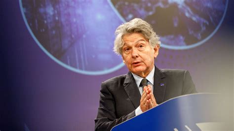 Así es la ley de la UE para regular la IA pionera en el mundo para