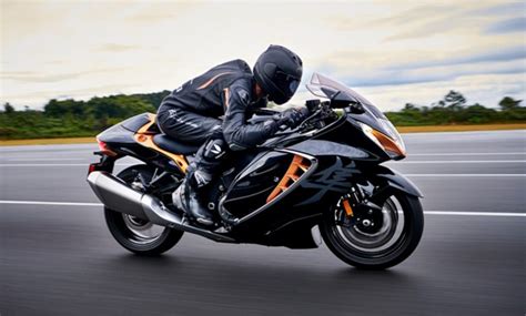2022 Suzuki Hayabusa GSX1300R MC Commute Review Motorcyclist Atelier