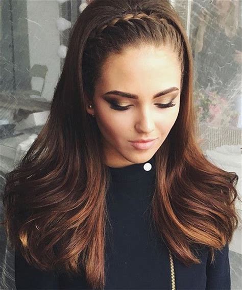 Las trenzas en diadema son muy fáciles de hacer y no requieren que