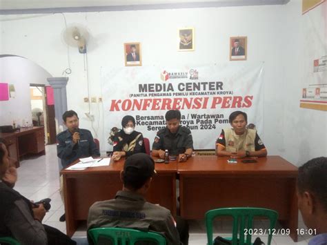 Panwaslu Kecamatan Kroya Gelar Konferensi Pers Persiapan Kegiatan