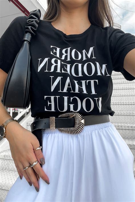 T SHIRT ESTONADA MODERN PRETO Dolce me DCM Confecções LTDA