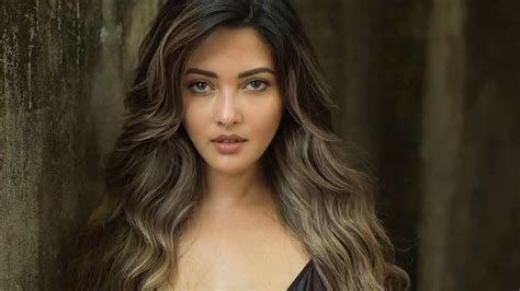 Riya Sen Leaked Video And Scandal Ragini MMS Returns Footage Viral