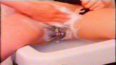 Naked Cathy Stewart In Entrez Vite Vite Je Mouille
