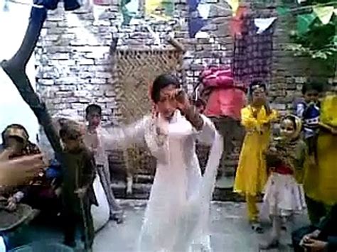Girl Home Dance Showing Boobs With Pashto Music Video Video Dailymotion