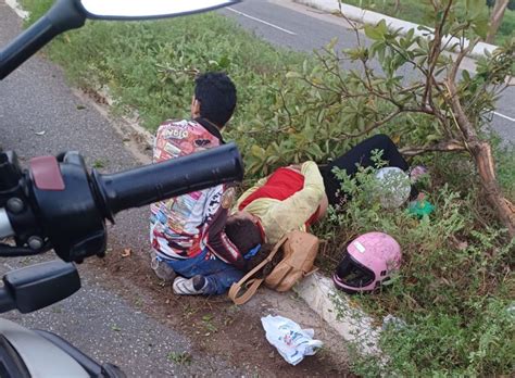 Gestante fica ferida após carro colidir moto na zona Sul de