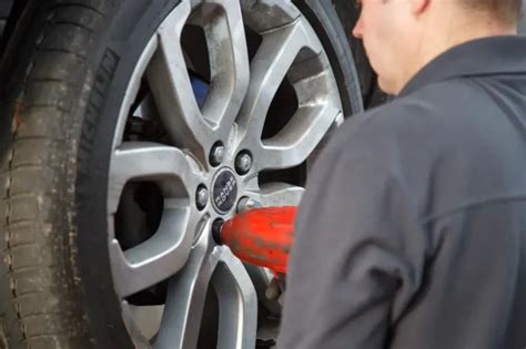 Loose Wheel Bearing Signs Symptoms And How To Fix Tighten