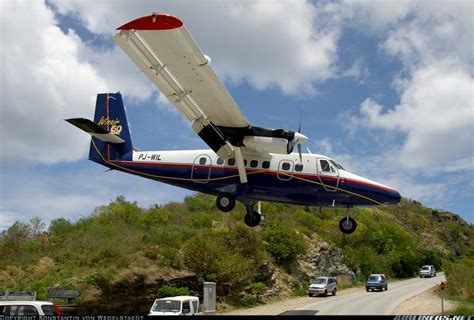 De Havilland Canada DHC 6 300 Twin Otter Landing At St Barth De