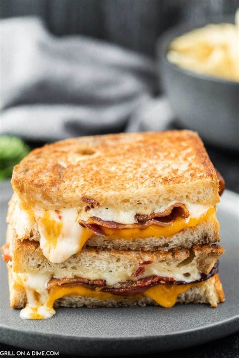 Bacon Grilled Cheese Grillonadime