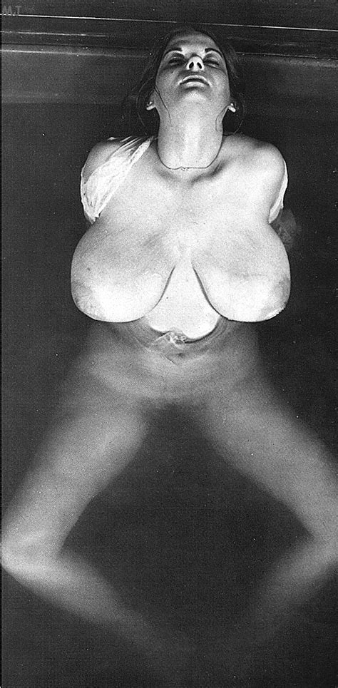 Hot Huge Natural Titted Vintage Woman Mary Waters Photos Porn Pictures Xxx Photos Sex Images