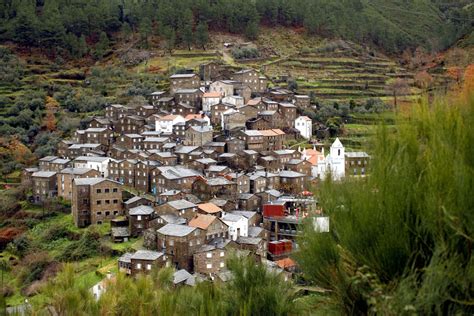 De Lisboa Visite Pi D O Ou Monsanto Em Excurs O De Um Dia Num Grupo
