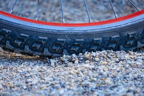 Rozmiary opon rowerowych jak czytać oznaczenia i rozmiary bikemia