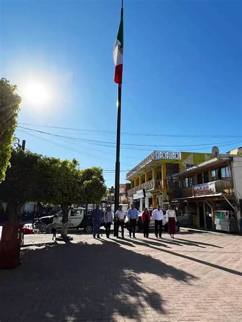 La bandera es un símbolo patrio que representa el espíritu de unidad