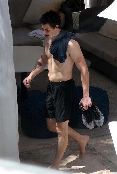 Alexis Superfan S Shirtless Male Celebs Shawn Mendes Shirtless Beach