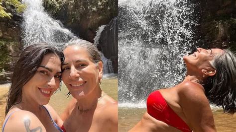 De biquíni Cleo e Glória Pires dão show de beleza em cachoeira Tal