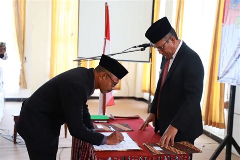 Bupati Nagekeo Lantik Pejabat Administrasi Dan Pengawas Pemerintah