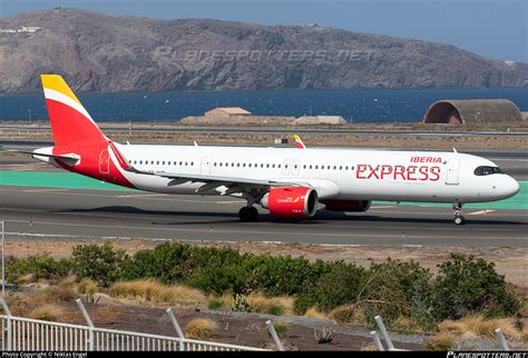 EC NUD Iberia Express Airbus A321 251NX Photo By Niklas Engel ID
